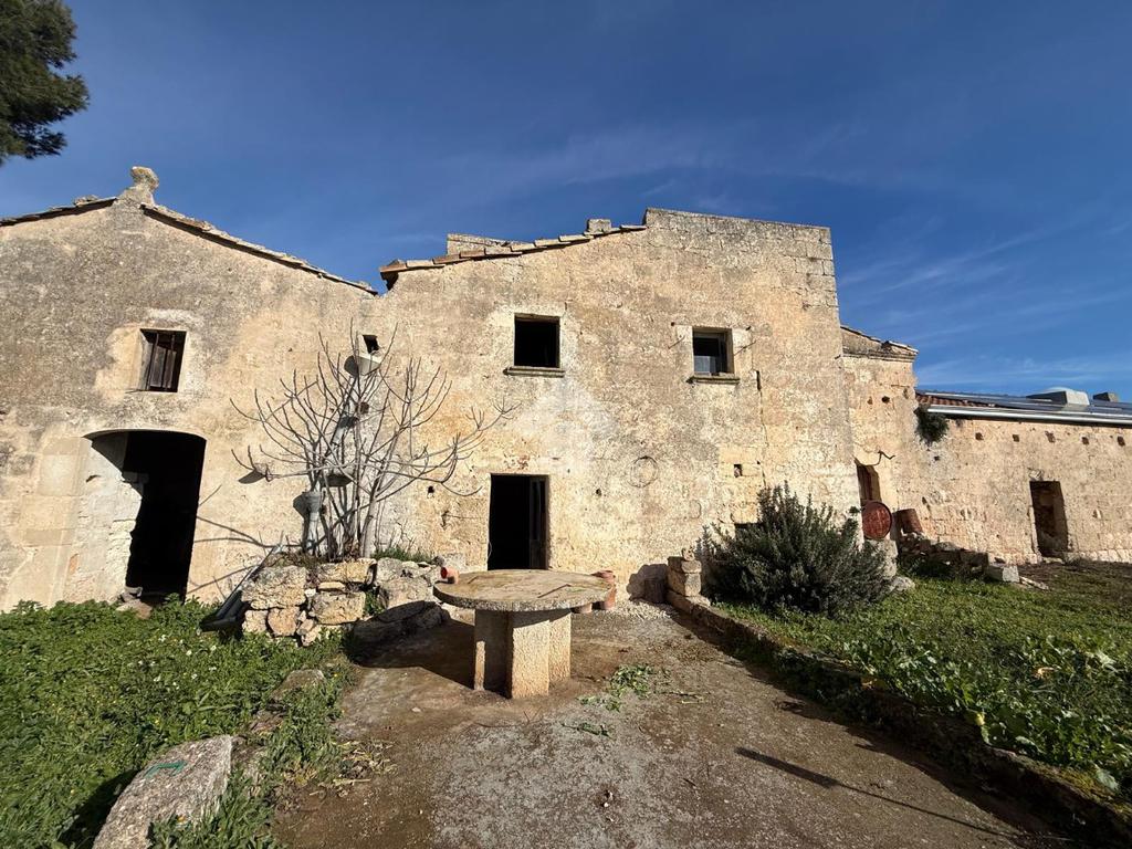 Casa di corte in vendita a Santeramo In Colle - Bari. € 80.000, 181 Mq ...