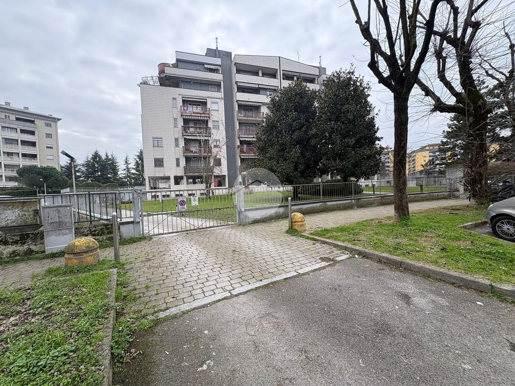Box / posti auto in vendita a Rozzano, Pontesesto - Milano. € 25.000 ...